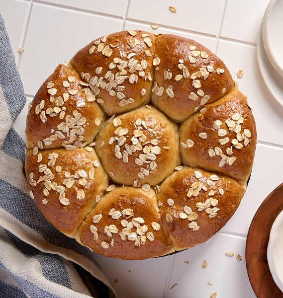 Toasted Oat Dinner Rolls | Brod & Taylor